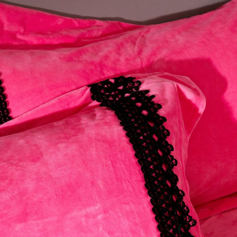 Victoria's Secret Velvet Warm Lace Embroidery Bedding Set CCXY