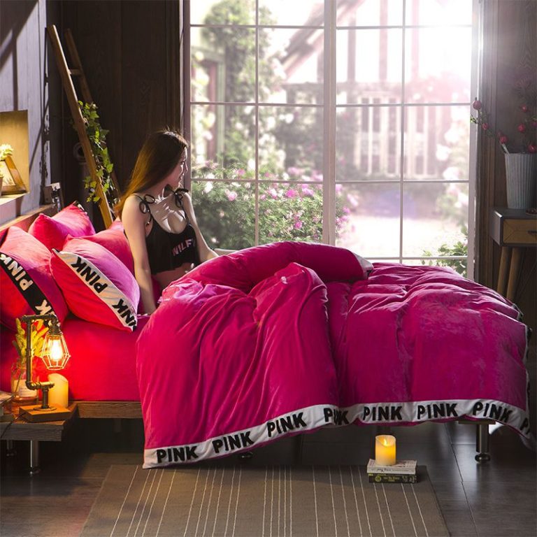 Victoria's Secret Velvet Warm Tower Style Embroidery Bedding Set ASSH-SMH