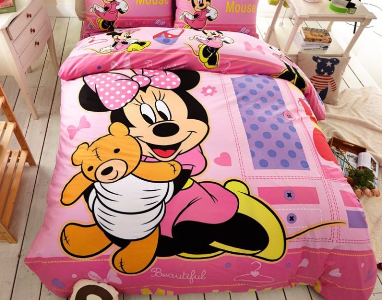 Beautiful Minnie Mouse Bedding Set Twin Queen Size